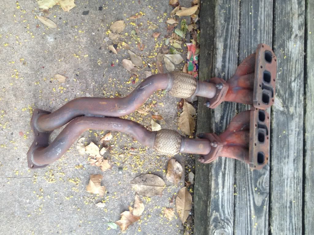 OEM R32 Exhaust Manifold and Downpipe | VW Vortex - Volkswagen Forum