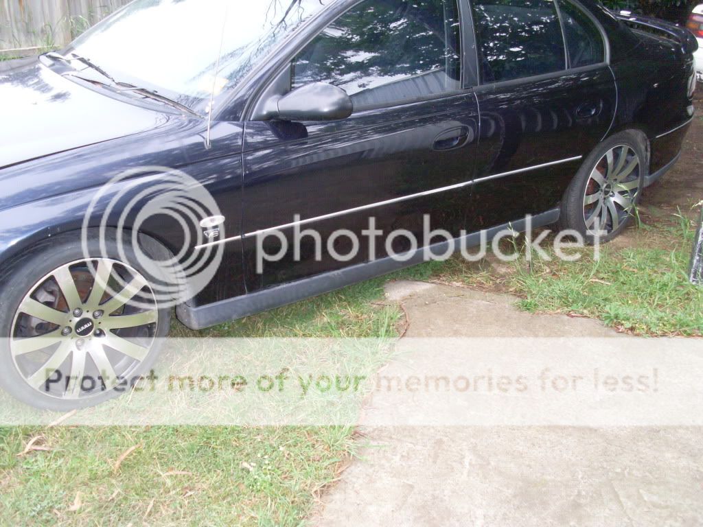 [VIC] - 18 INCH MNM Zinger rims with tyres suit VT and other commodores ...